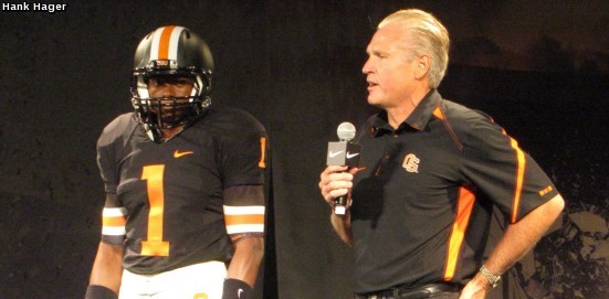 Nike unveils OSU throwback uniforms | kgw.com