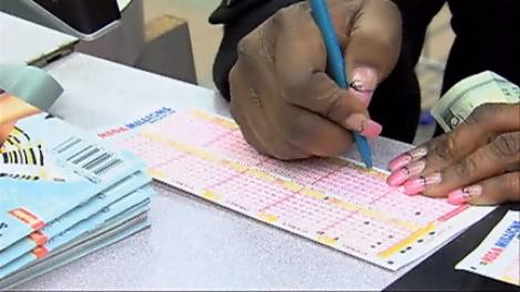 Mega Millions soars to $640M, largest ever | kgw.com