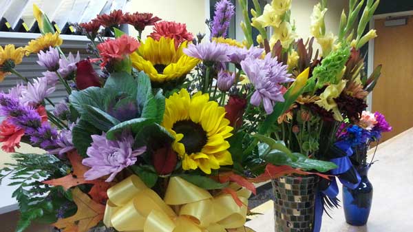Tips: Avoiding Mother's Day flower, card scams | kgw.com