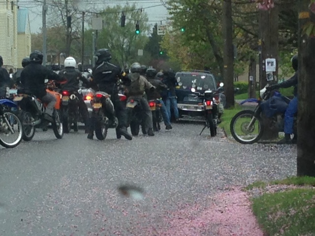Motorcycles roar through Portland back alleys | kgw.com