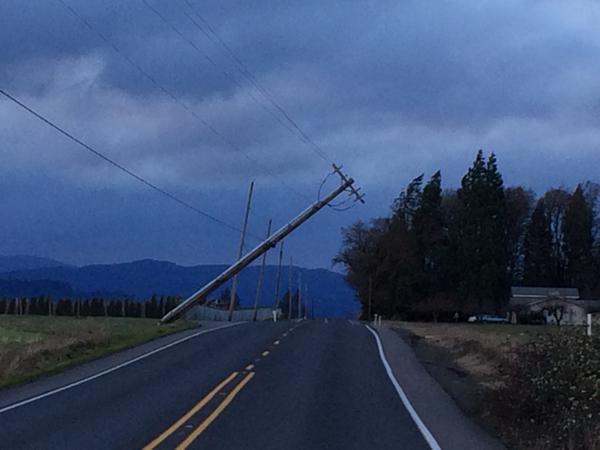 Thousands lose power in metro area after storm | kgw.com
