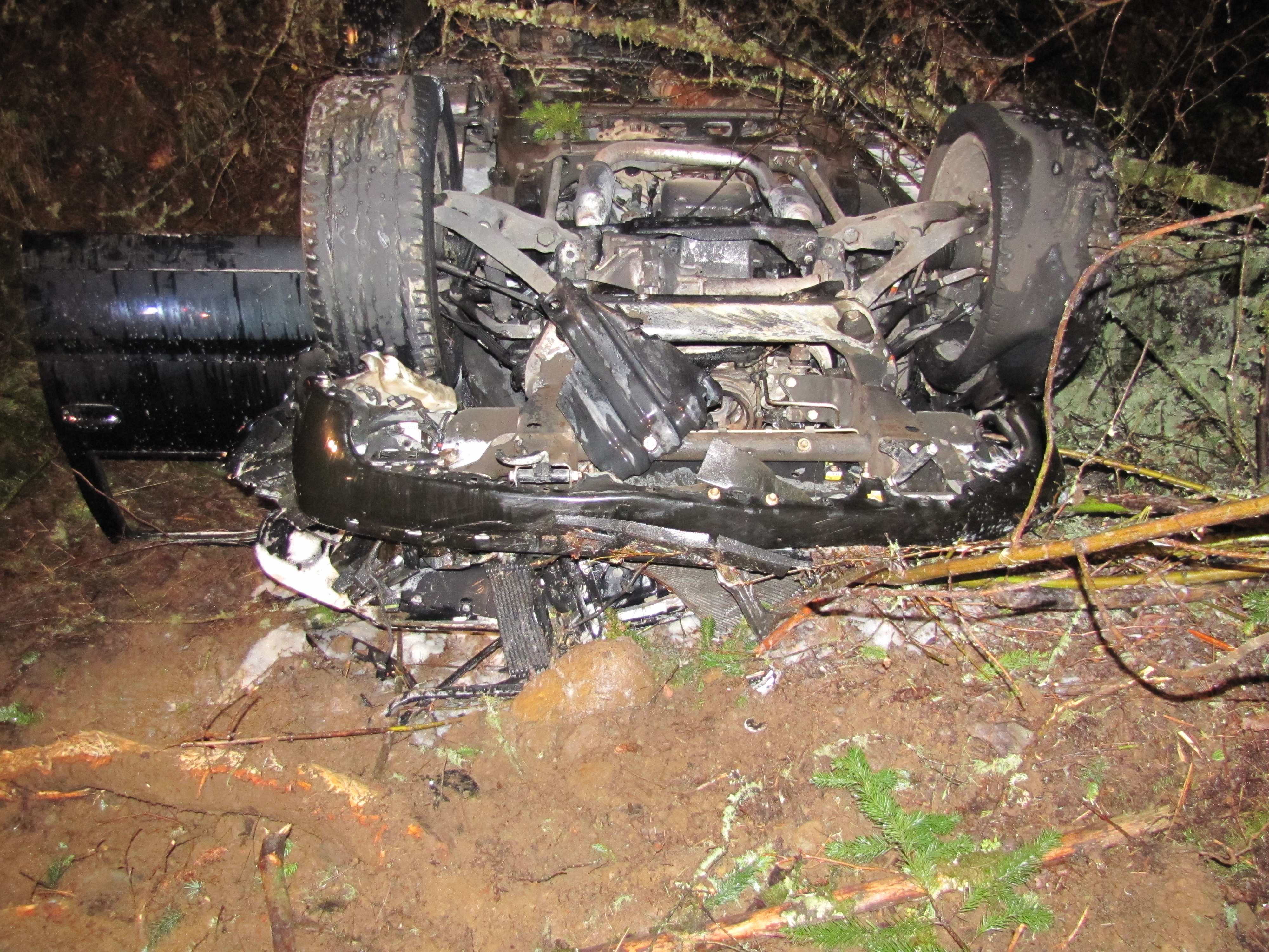 Driver in 100 mph chase flips SUV in fiery crash | kgw.com