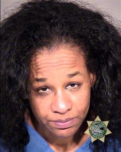 Woman jumps into Willamette River to escape arrest | kgw.com