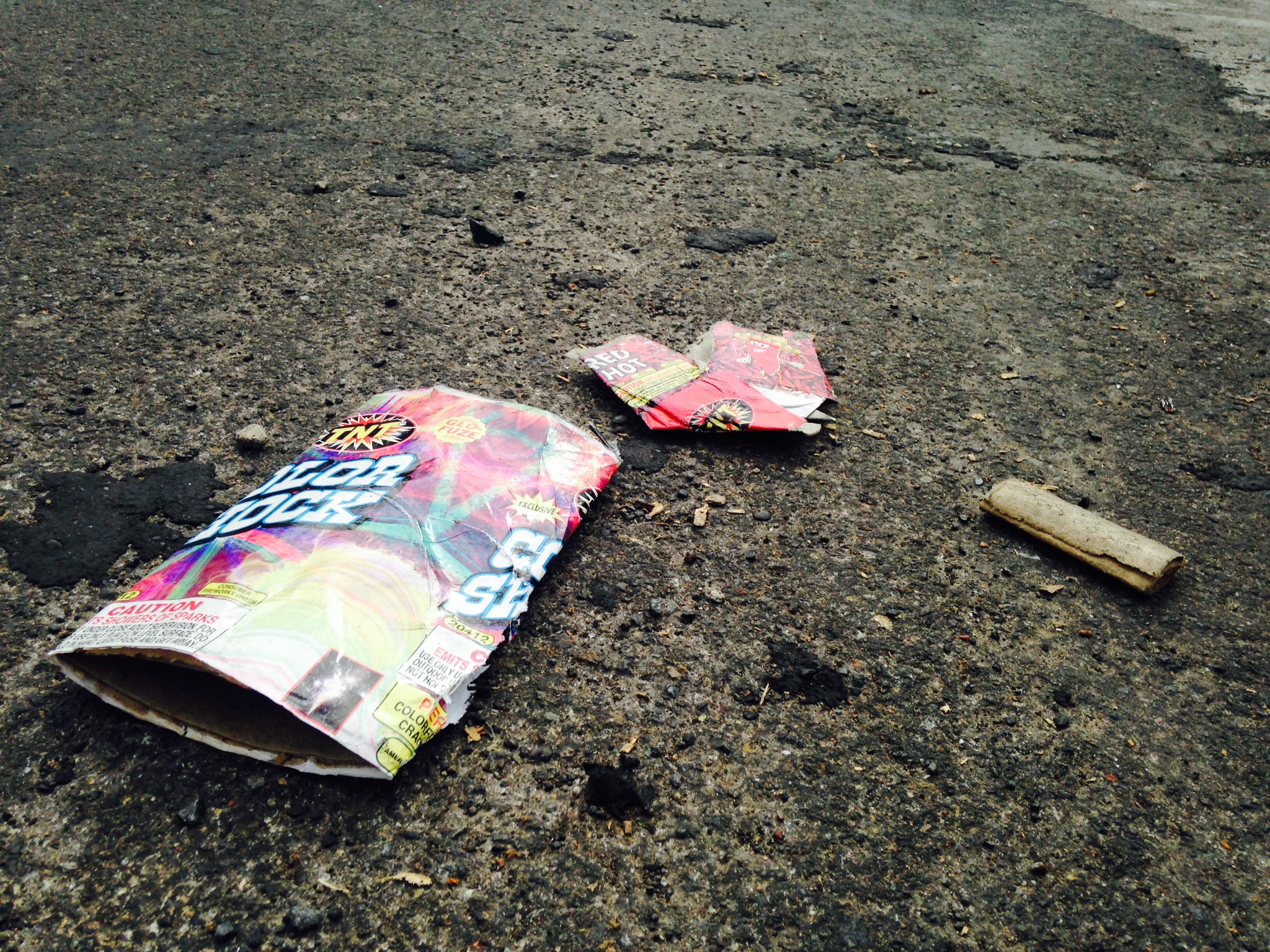 Sellwood neighbors upset over left behind 4th of July trash | kgw.com