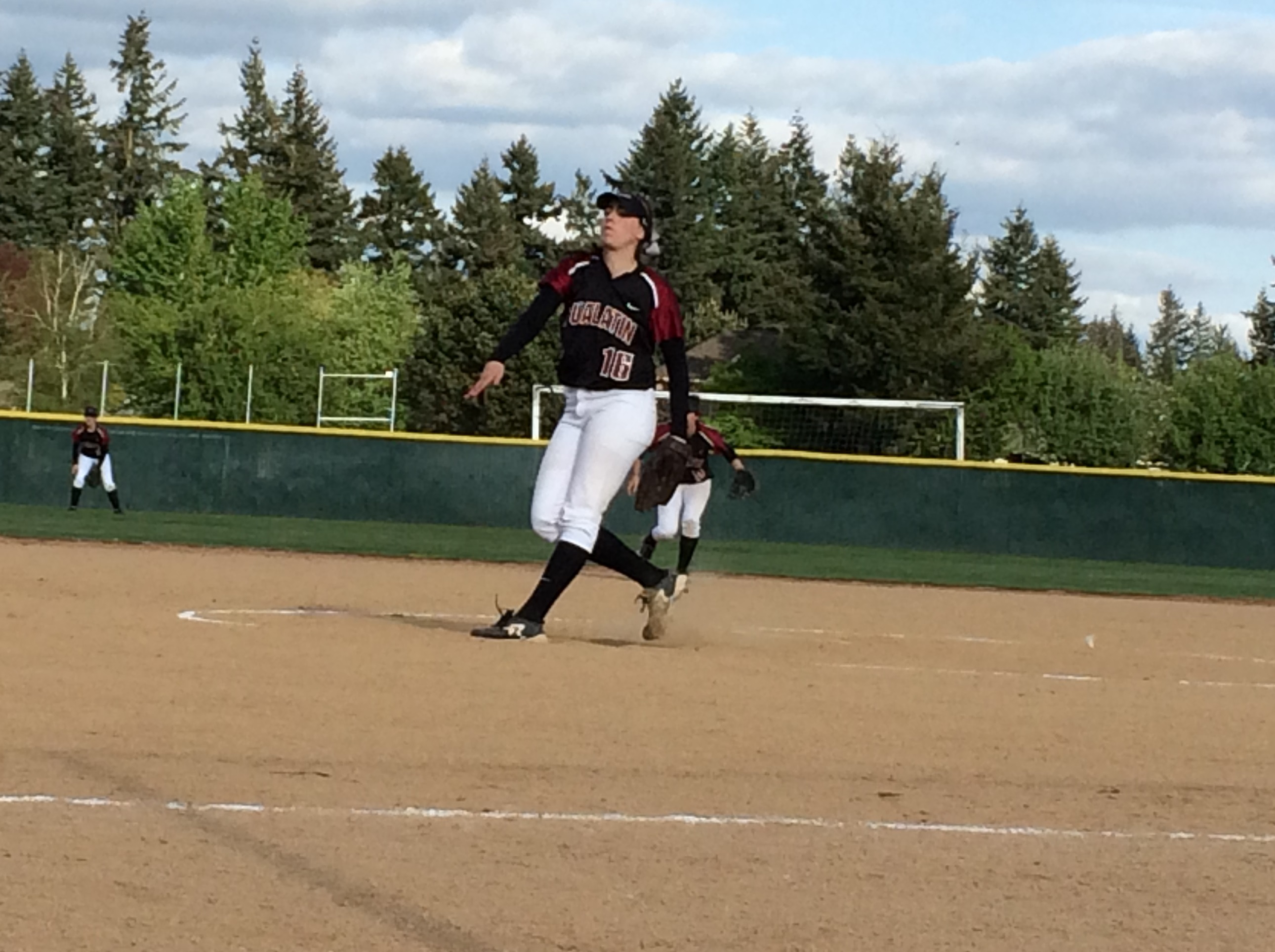Sorem's no-hitter leads No. 1 Tualatin to first place, 1-0 win over ...