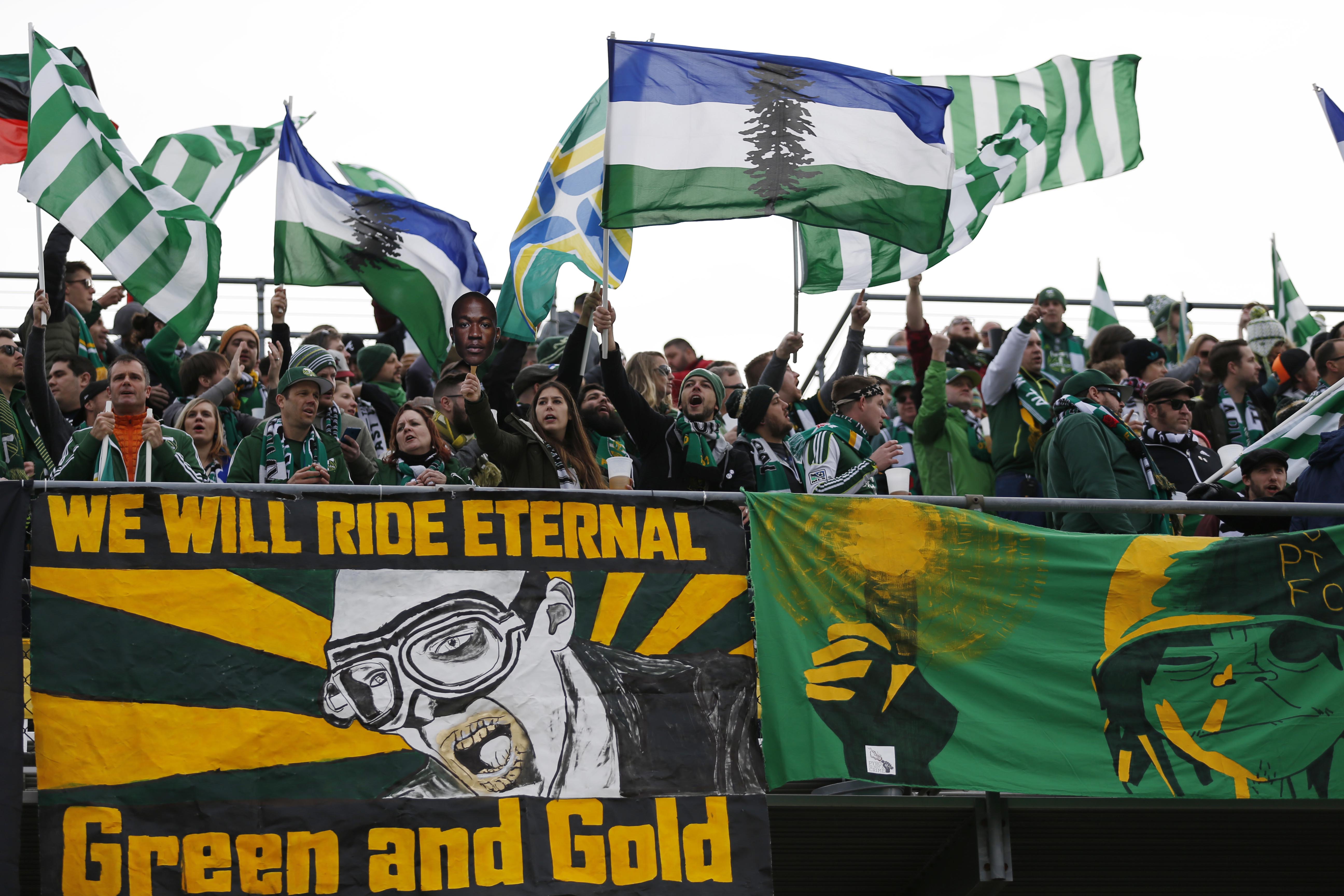 Photos: Timbers fans celebrate in Columbus & Portland | kgw.com