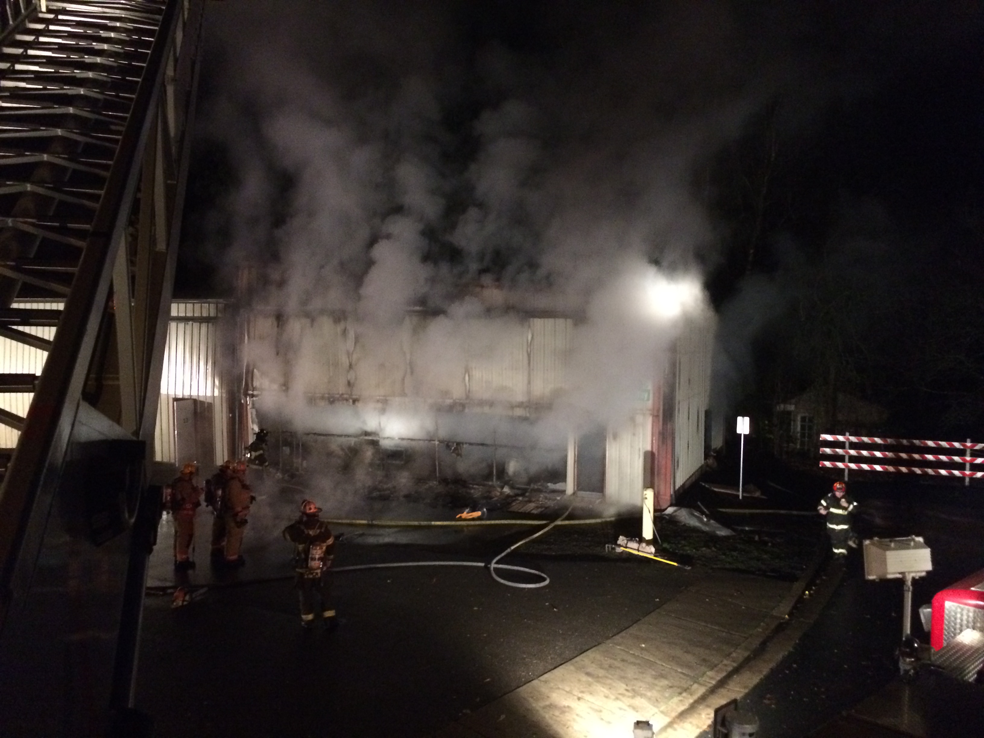 Newberg airplane hangar discovered on fire by delivery person | kgw.com