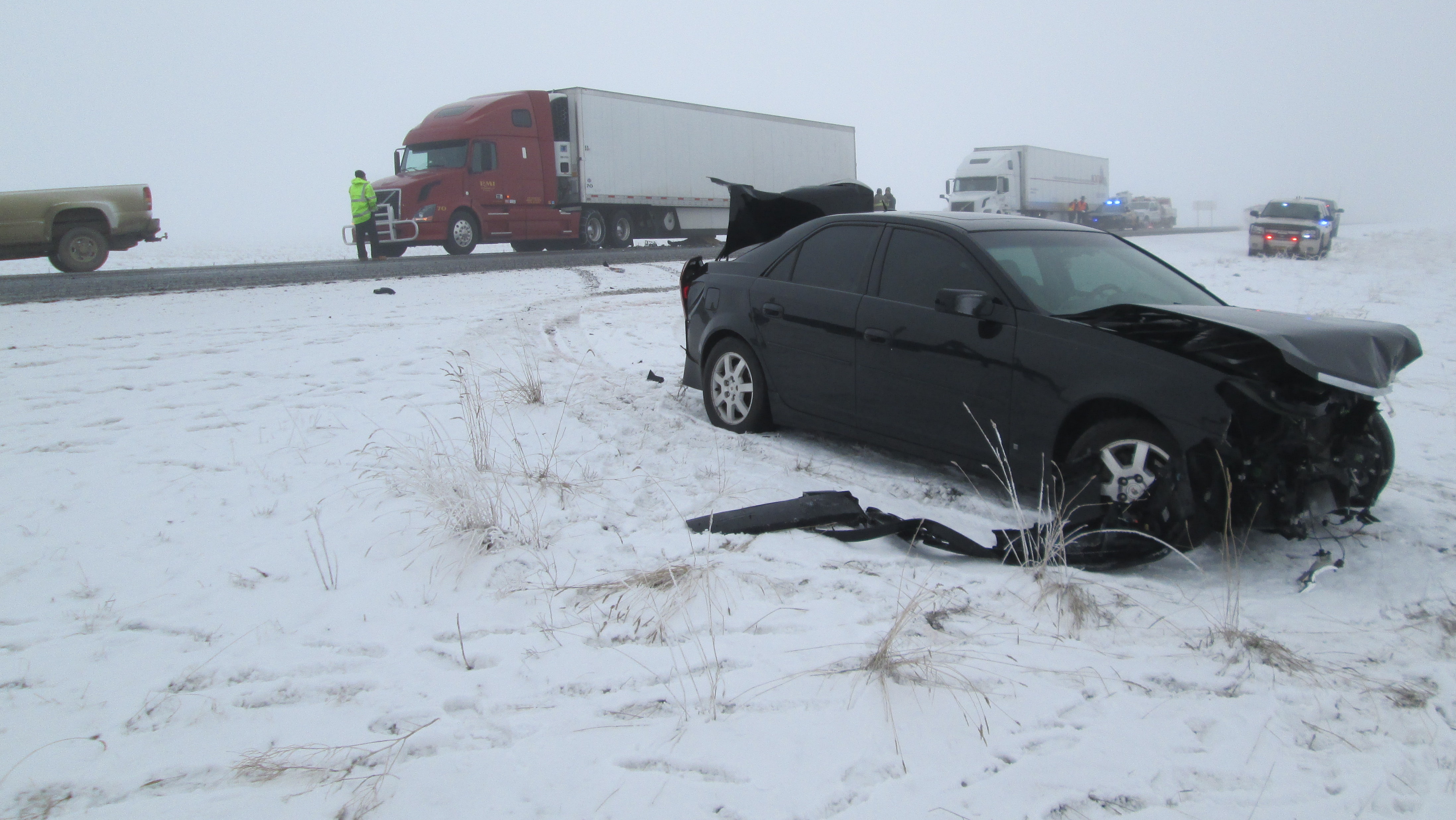 Vancouver man hit, killed while chaining up semi-truck on I-84 | kgw.com