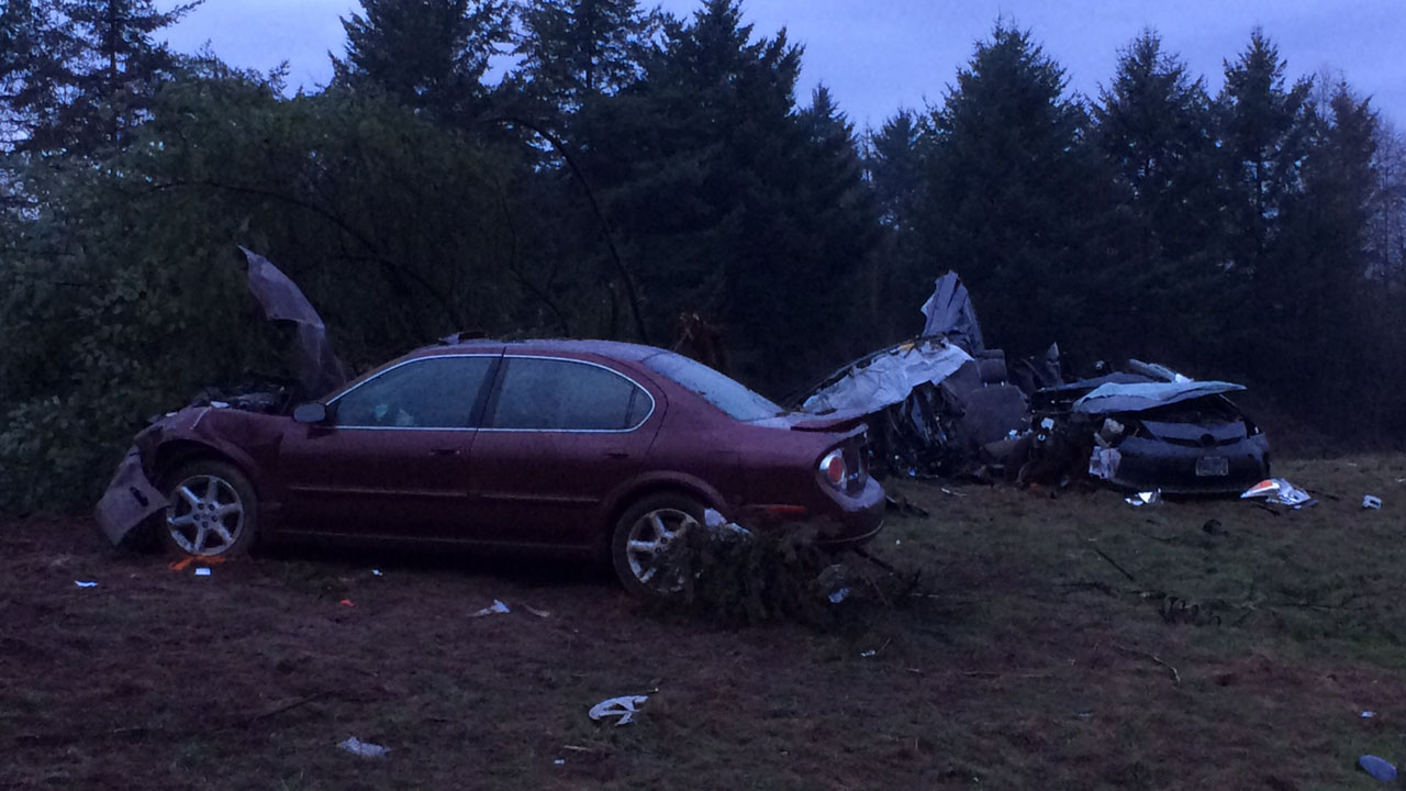Driver going 140 mph causes I-5 crash near La Center | kgw.com