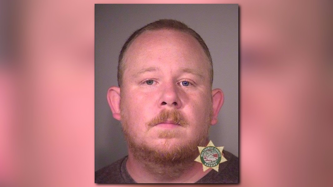 Armed man who filmed Portland police returns to jail | kgw.com