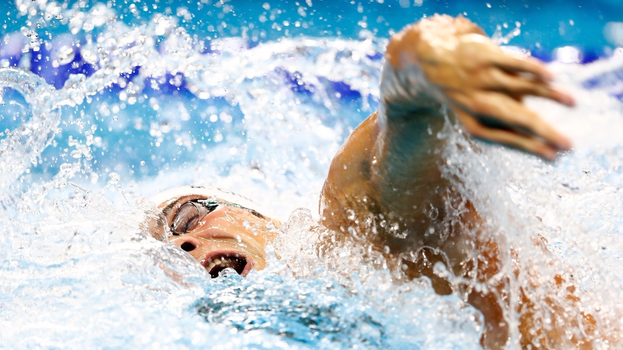 Portland-raised Olympic swimmer flips off his dad before every race ...