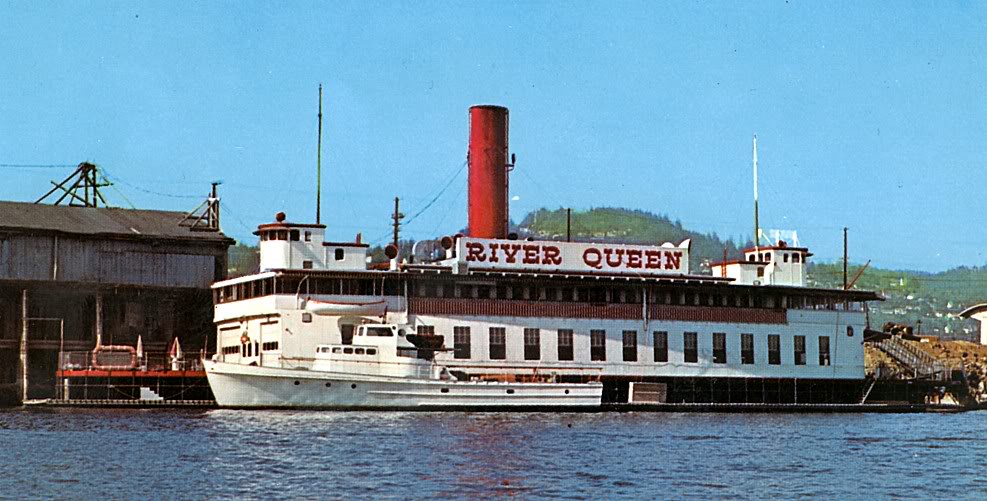 Coast Guard cleaning up 'River Queen,' other derelict boats on Columbia ...