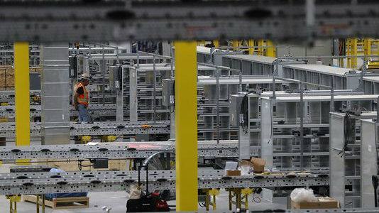 Amazon to open packing, shipping center in Salem, hire 1,000 | kgw.com
