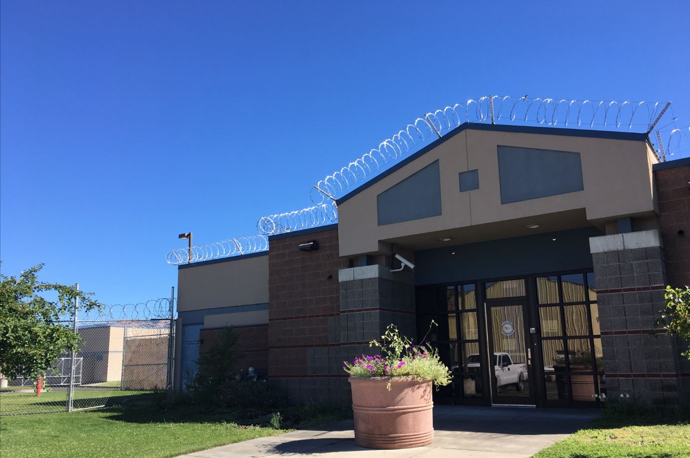 ICE detainees end hunger strike at Oregon jail | kgw.com