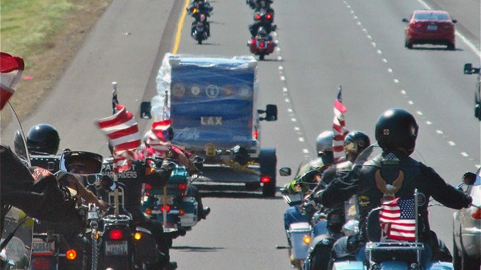 Alaska Airlines fallen soldier cart makes stop in Portland | kgw.com